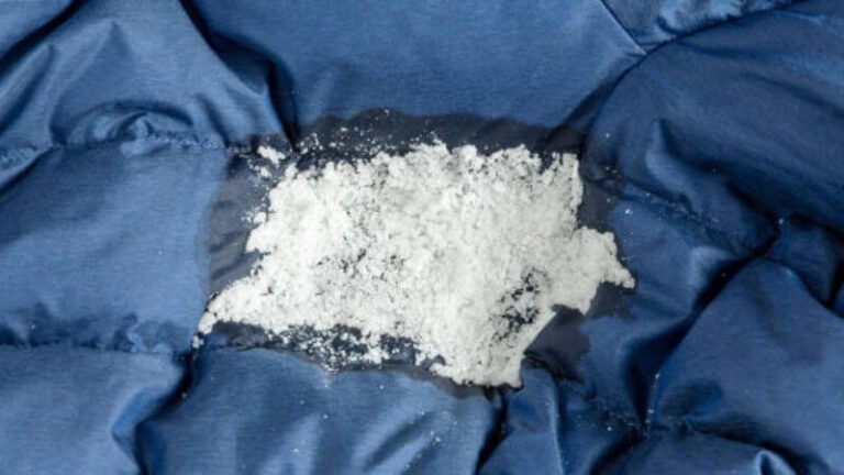 How To Get Grease Stains Out Of Clothes - Best Easy Methods